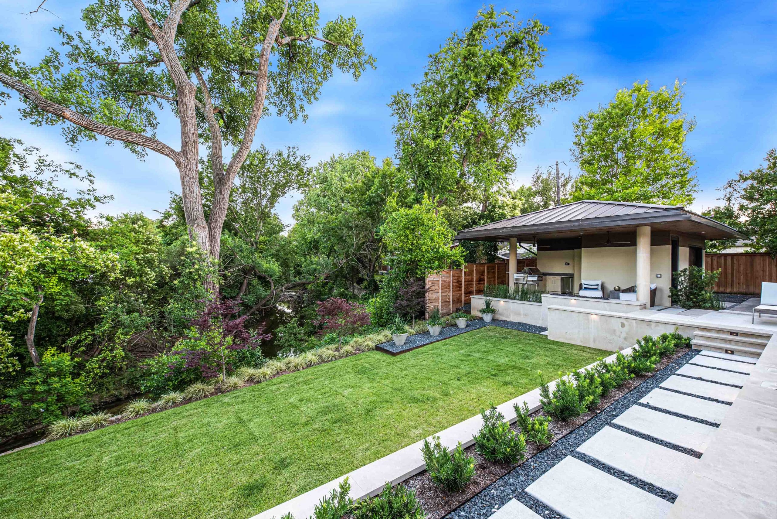The Straight Up | Dallas landscaping company